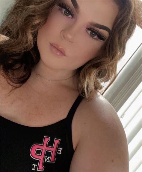 Model Spotlight Keeping It Thick Curves
