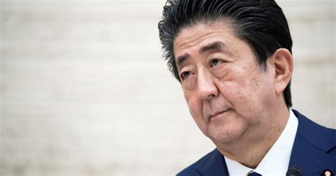 부창부수라더니 아베 총리 부부 또 뭇매 이유는