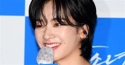 Ten 포토 야구소녀 이주영 아름다운 미소