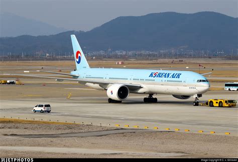 Hl8208 Boeing 777 3b5er Korean Air C V Grinsven Jetphotos