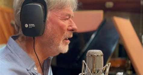 A Current Affair Aussie Singer Champions Veterans 40 Years On From