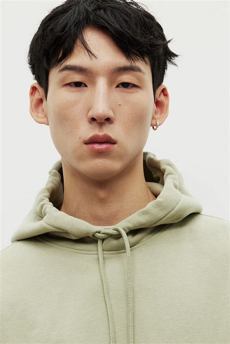 اتش آند ام السعودية هودي بقصة مريحة