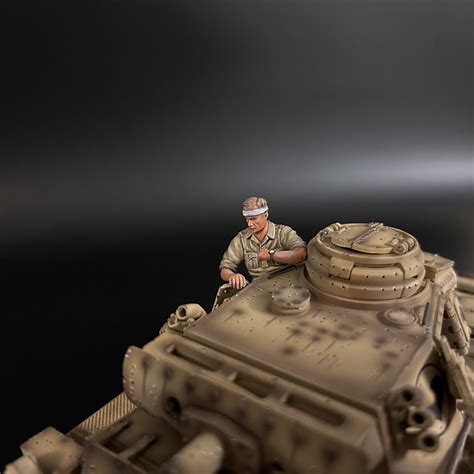 Ak003 Dak Panzer Iii Tank Crew With Head Bandage War Park