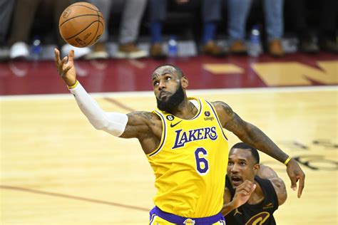 Magic Johnson Effuses Praise On Lebron James For 47 Point Night Against Hawks