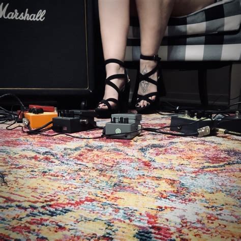Any Guitar Players Want To Suck My Toes ︎ R Femalefeet