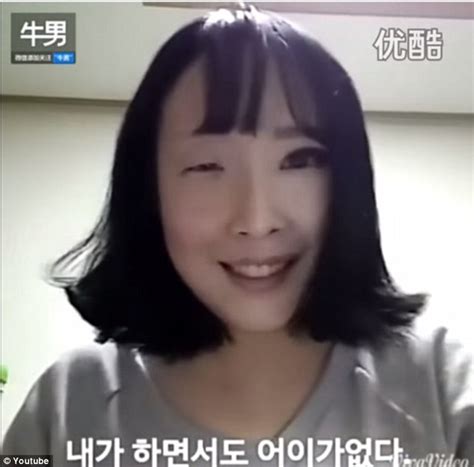 South Korean Girl Removes Makeup After 2 Years