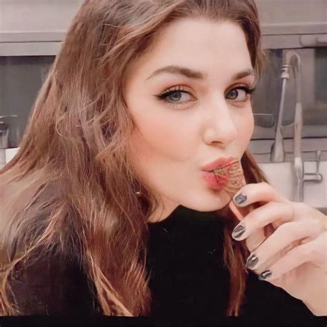 Hande Ercel Hot Af R Handeercelx