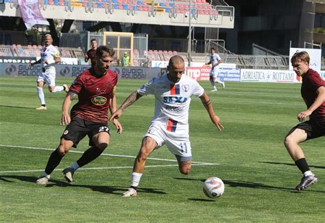 La Samb Si Prepara Per La Serie C Trasformazione In Srl E Rinnovi In