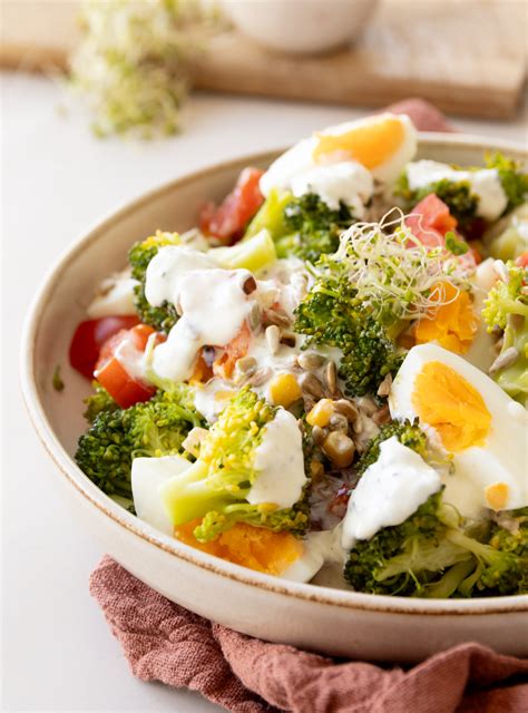 Sałatka Z Brokułem I Sosem Czosnkowym Keto Lowcarb