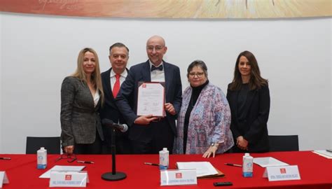 Biblioteca Ibero Recibe En Donación Archivo Del Arq Manuel Cortina García