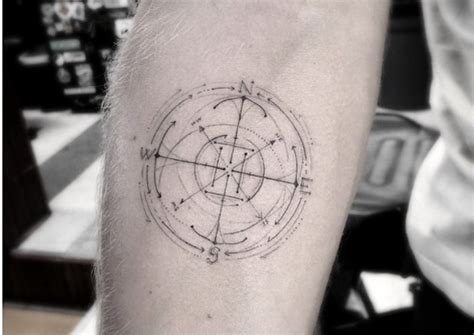 Delicate Compass Rose Compass Tattoo Dr Woo Tattoo Tattoos