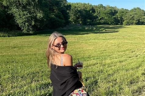 Reelshort S Best Actress Meet Grace Woods Swanson Reelshort Fandom