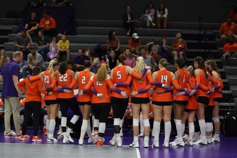Volleyball Archives The Tiger