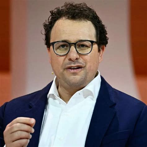 How Dario Amodei Brings His Vision For Safe Ai To Life At Anthropic Kitrum