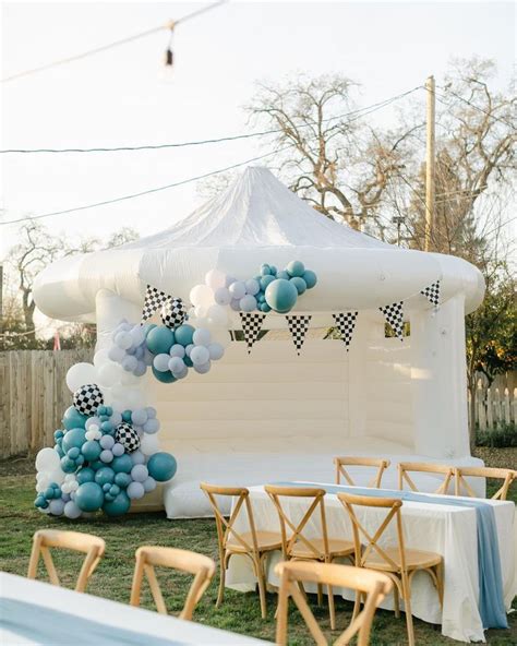 Brav Bros Racing Cars Party Tent Setup