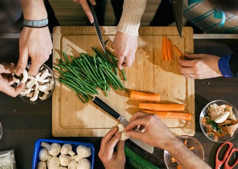 Essential Cooking Skills Every Beginner Should Learn