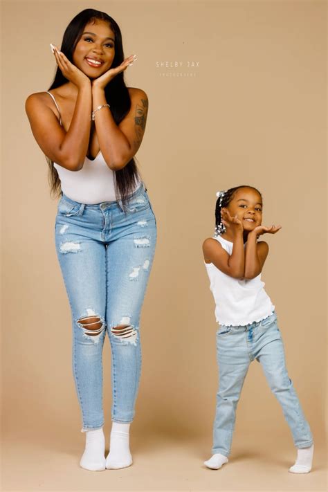 27 Black Motherdaughter Photoshoot Ideas In 2025 Mother Daughter
