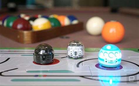 Ozobots Evo Is A Smarter More Social Coding Robot Engadget