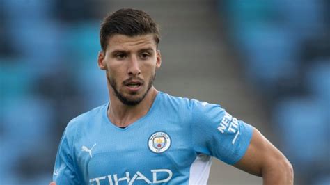 روبن دیاز بهترین مدافع فصل 21 2020 یوفا طرفداری