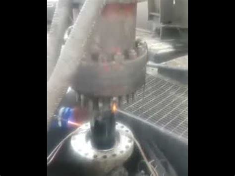 Corte De Revestidor Para Instalar Sección Del Cabezal De Producción De