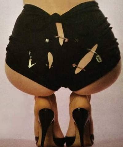 Post 182500555542 Surrounded By Fakes Tumblr Com Tumbex Post 182500555542 Surrounded By Fakes Tumblr Com Tumbex