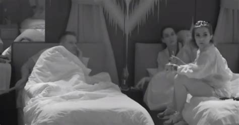 “ka Fantazma ” Dera E Dollapit Lëviz Në Mes Të Natës Erjola Ulëret E Frikësuar Banorët