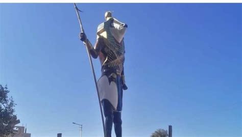 لماذا تثير التماثيل المشوهة بالميادين جدلاً متكرراً في مصر؟