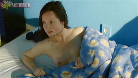 Naked Sophie Rogall In Fickende Fische
