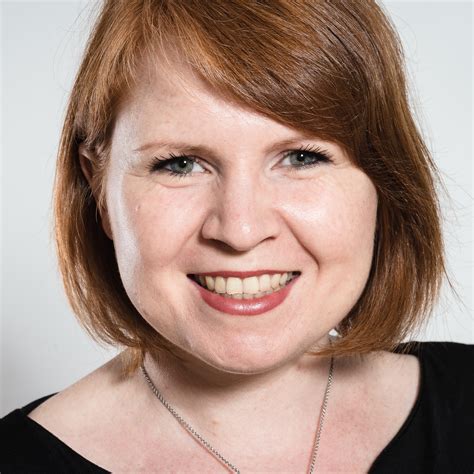 Buchen Sie Solist Julia Fleckenstein Für Ihren Anlass Gigstarter