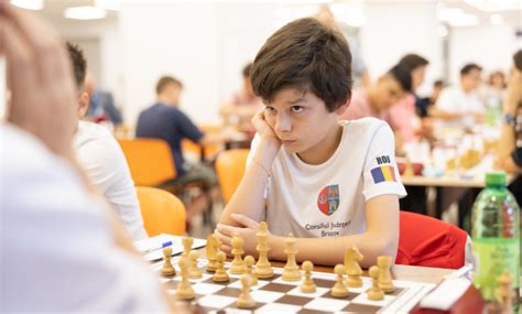 La Doar 12 Ani Vladimir Sofronie A Devenit Maestru Fide Mytex Ro