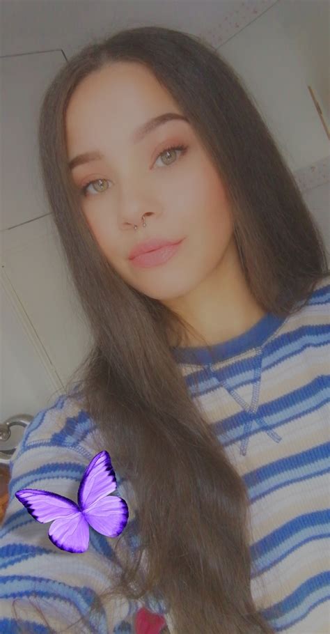 19 Female I Used To Get Bullied For My Nose Is It Really That Bad