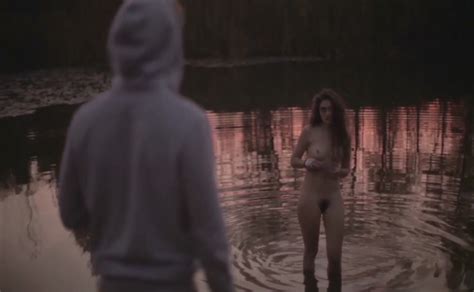 Jarah Maria Anders Breasts Bush Scene In Dexit Der Nachste Fluchtling Bist Du Aznude