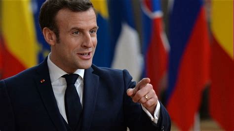 Макрон заявил о замедлении распространения коронавируса во Франции Youtube