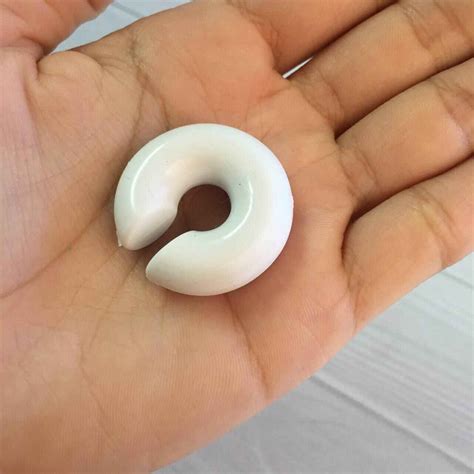 Ear Cuff Blanco Bracciale