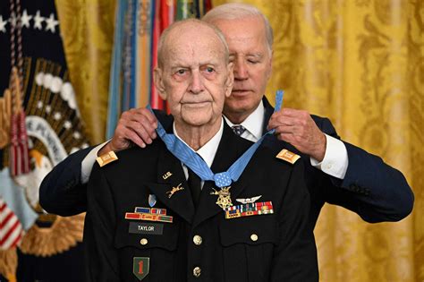 Vietnam Army Capt Larry Taylor Awarded Medal Of Honor