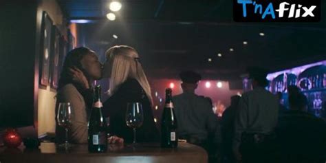 Kelly Hu Lesbian Scene In Bmf Tnaflix Com