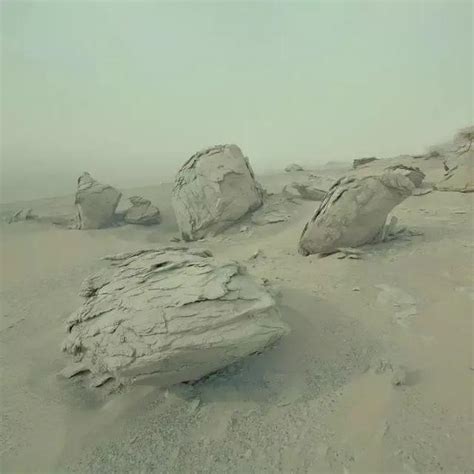 罗布泊遇难女生照片被扒：肤白貌美大长腿，却惨遭晒干！ 知乎