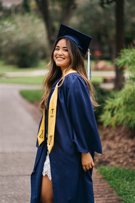 Graduation Photos Cap And Gown Pictures Graduation Cap And Gown