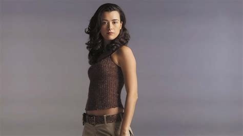 Download Cote De Pablo Stylish Portrait Wallpaper