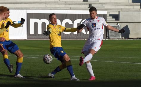 Hamza Čataković Zabio Novi Gol Za Trenčin Lijepo Je Poklopio Loptu Sportsportba