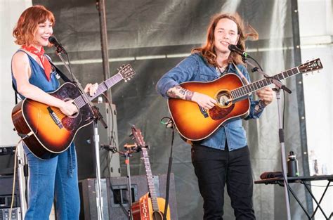 7 Must Hear New Country Songs Billy Strings Molly Tuttle Larry Fleet And More