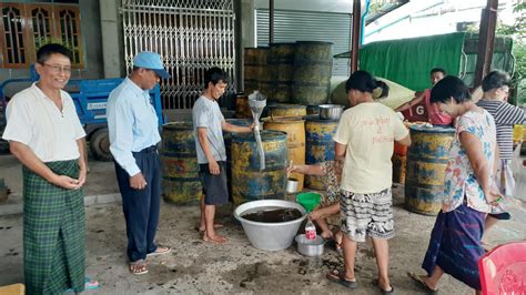 မြန်အောင်မြို့နယ် ဆီကုန်သည်နှင့်ဆီလုပ်ငန်းရှင်များအသင်းမှ အခြေခံအိမ