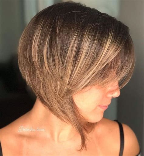 26 Feathered Bob Haircuts To Rock In 2025 The Right Hairstyles Bob