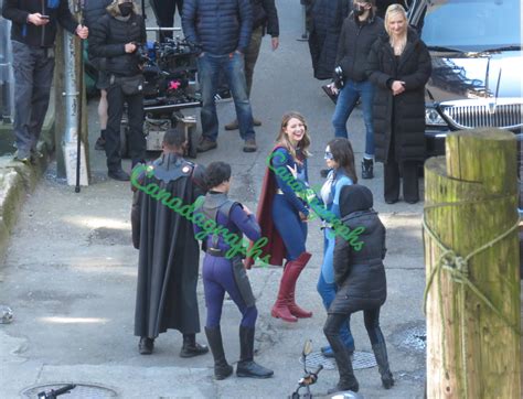 Supergirl On Set Behind The Scene Blogs Canadagraphs