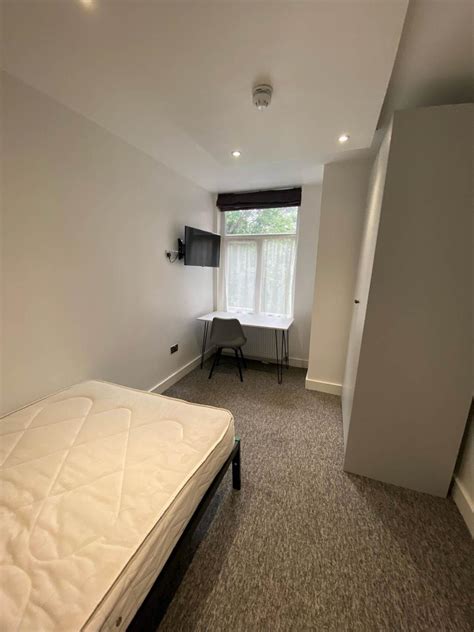 6 Bedroom House For Rent Westbourne Road Manchester M14 6yn Unihomes