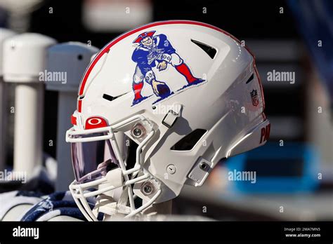 Throwback Patriots Helmet New England Helmet History