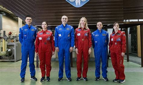 Nasa Seeks Participants For Eight Month Isolation Study Daily Mail Online