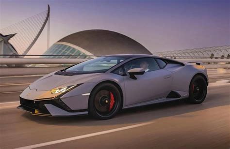 Advanced Aerodynamics Of The Lamborghini Huracan Tecnica