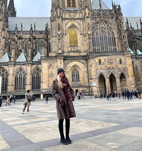 Anna Is On Couchsurfing Couchsurfing