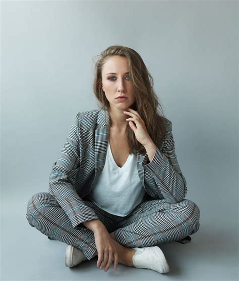 Erin Doherty Elle Magazine 2019 • Celebmafia